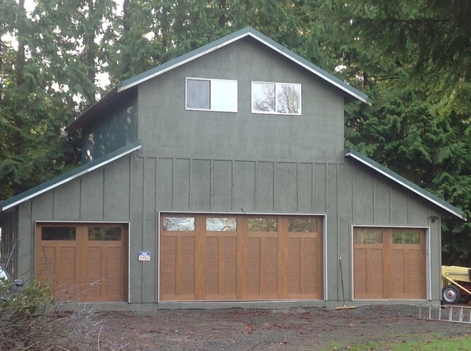 Canyon Ridge® Carriage House | 4-Layer | DistribuDoors