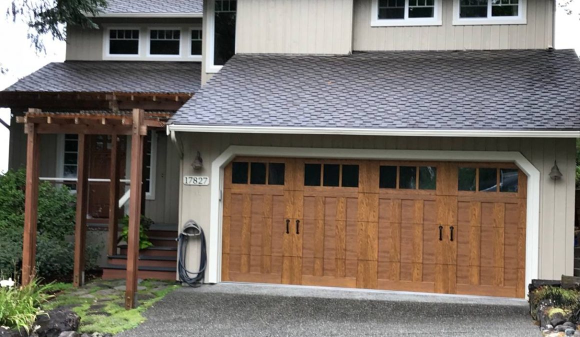 Canyon Ridge® Carriage House | 4-Layer | DistribuDoors